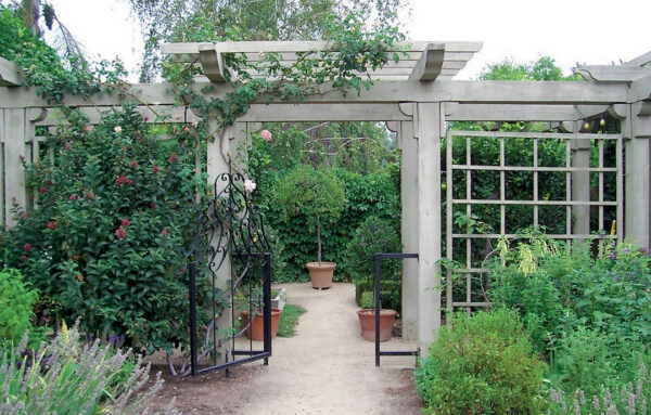 Pacific Horticulture | A Sun-Drenched Garden in Upland
